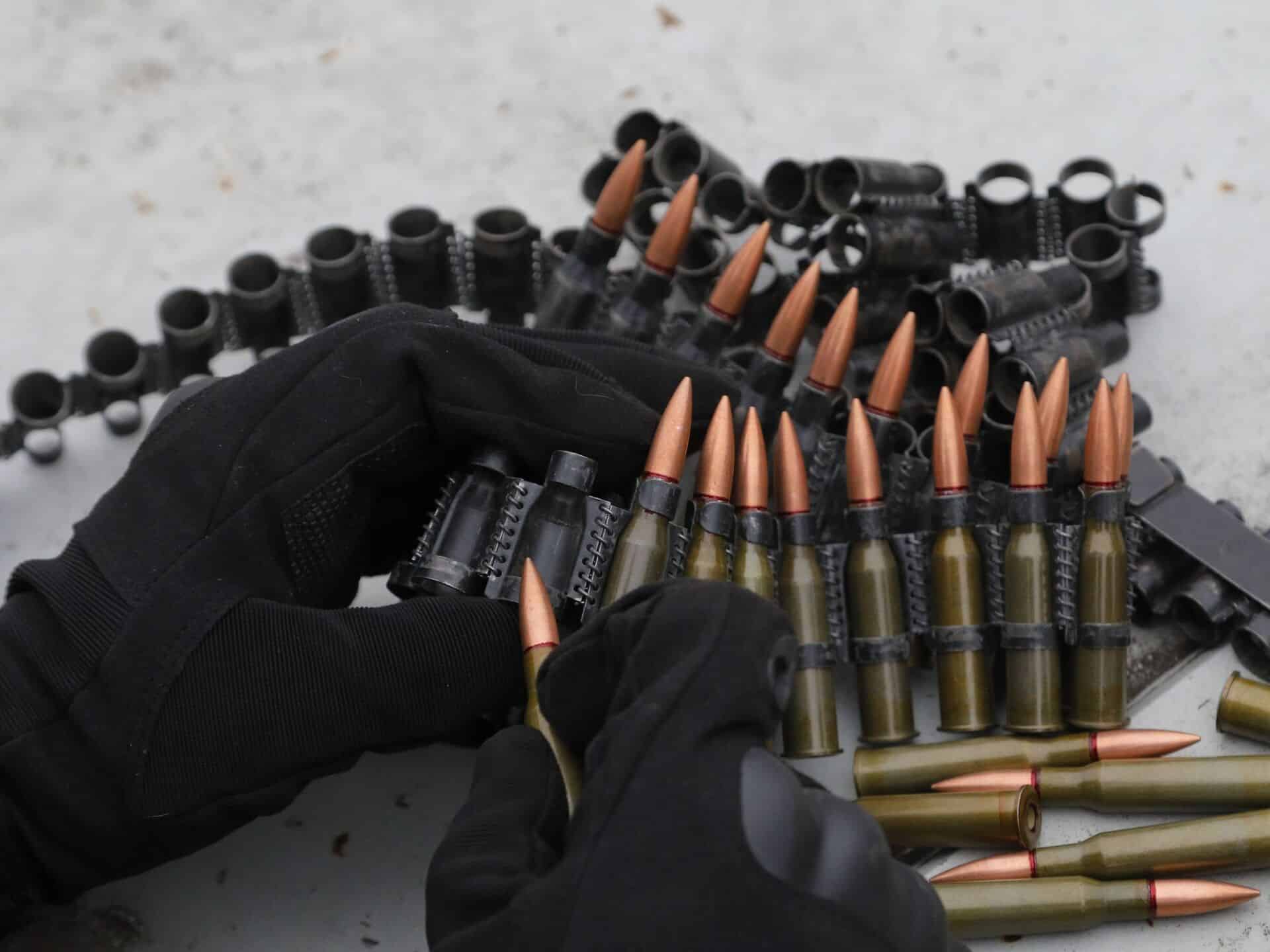 De Perú llegan las armas que usan los criminales ecuatorianos De Perú llegan las armas que usan los criminales ecuatorianos